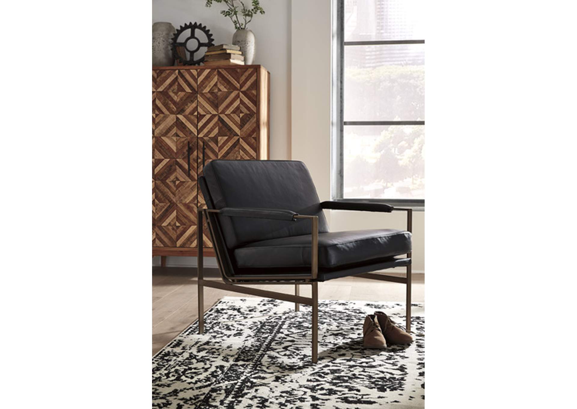 Puckman Accent Chair