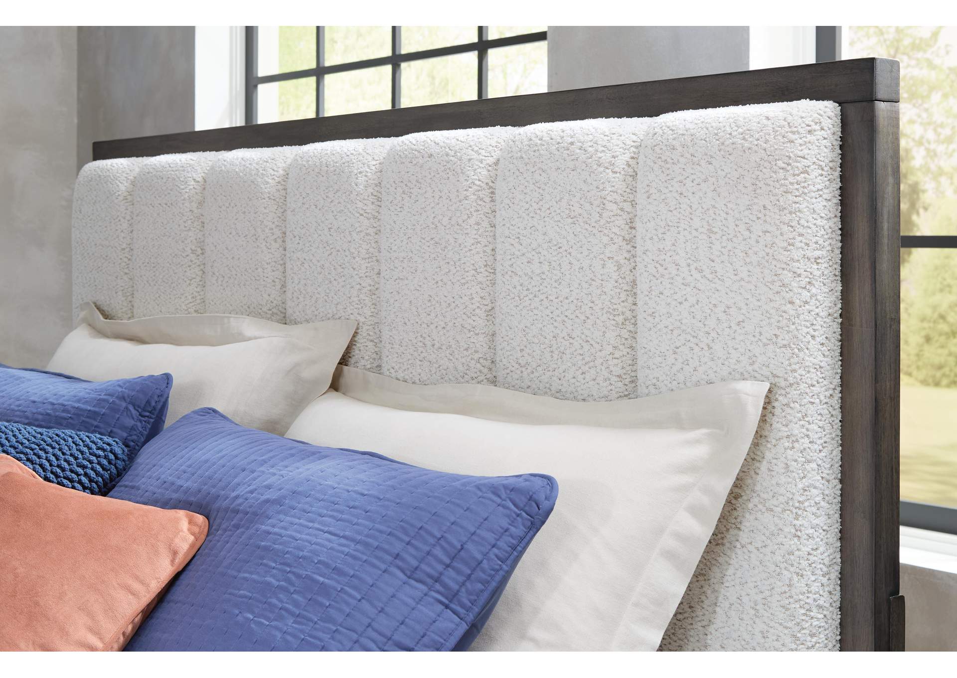 Westonfort California King Upholstered Panel Bed