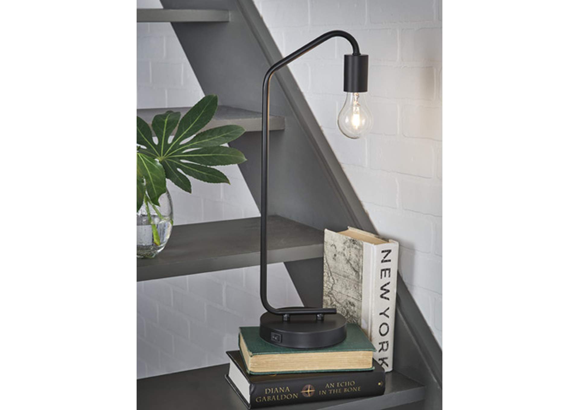 Covybend Desk Lamp