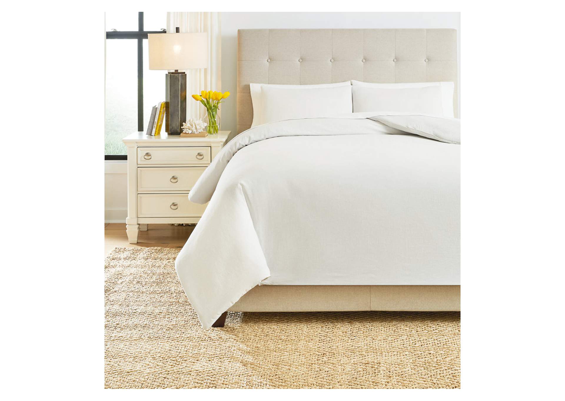 Eilena Queen Comforter Set