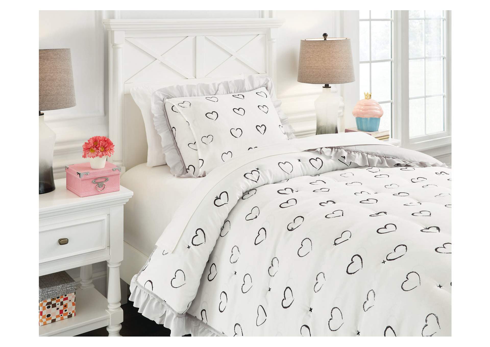 Hartlen Twin Comforter Set