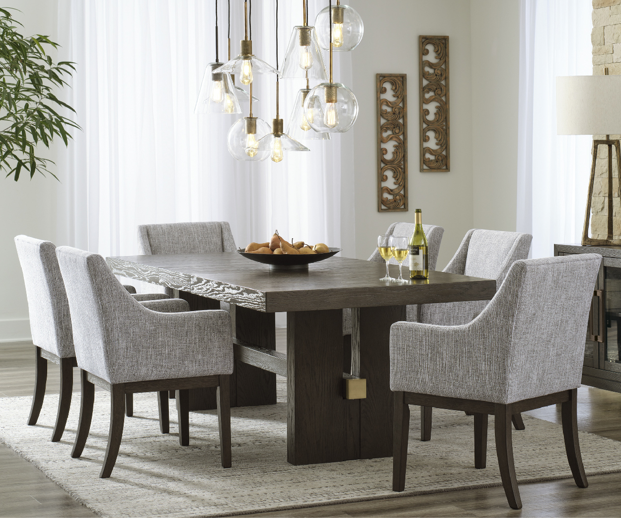 Comedores by Ashley Homestore